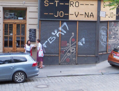 Filming Locations of A Bag of Marbles | Un sac de billes | MovieLoci.com